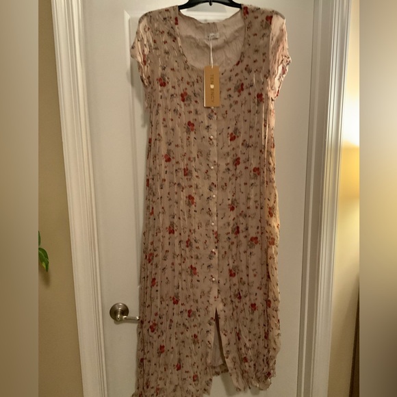 Tendency | Dresses | Tendency Flowy Floral Dress | Poshmark